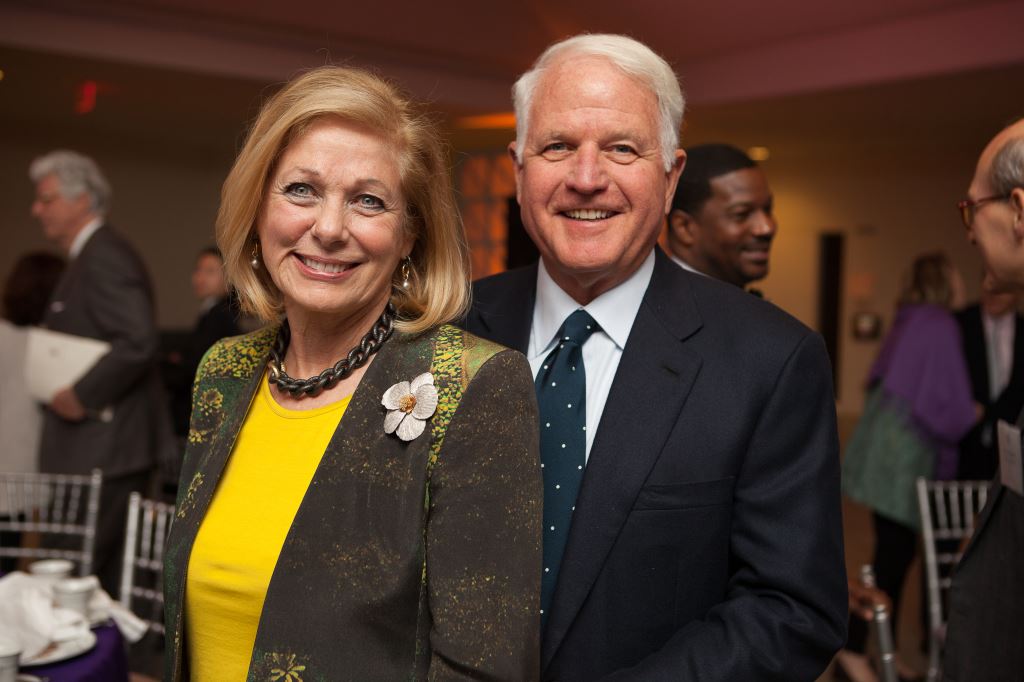 Swartzes make record gift to Divinity School — Harvard Gazette