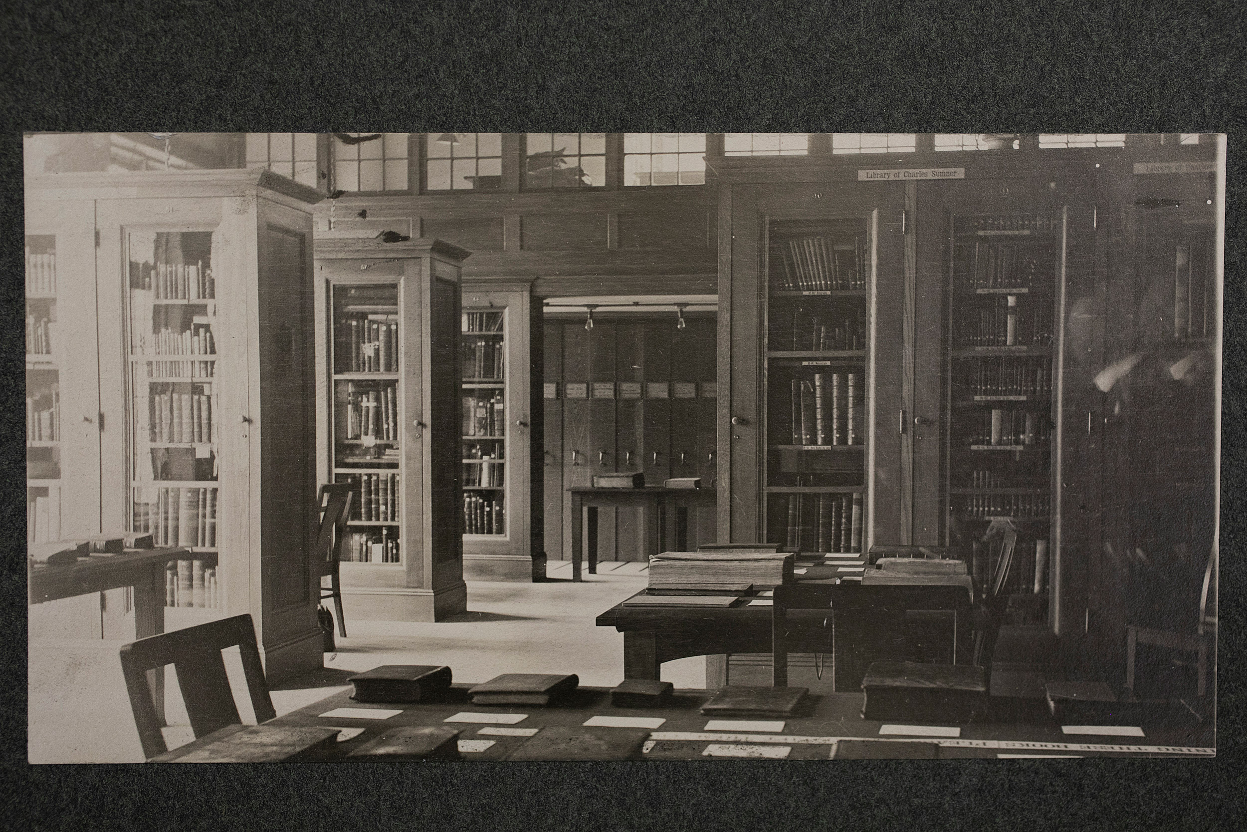 That building on Cambridge city seal? Harvard's original library, Gore ...