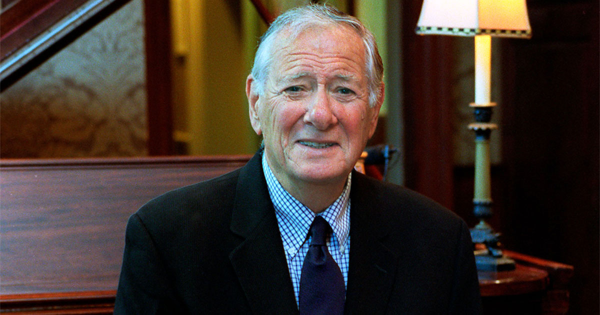 Robert Brustein leaves legacy as champion of American theater — Harvard ...