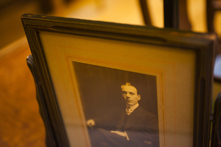 Harry’s books — Harvard Gazette