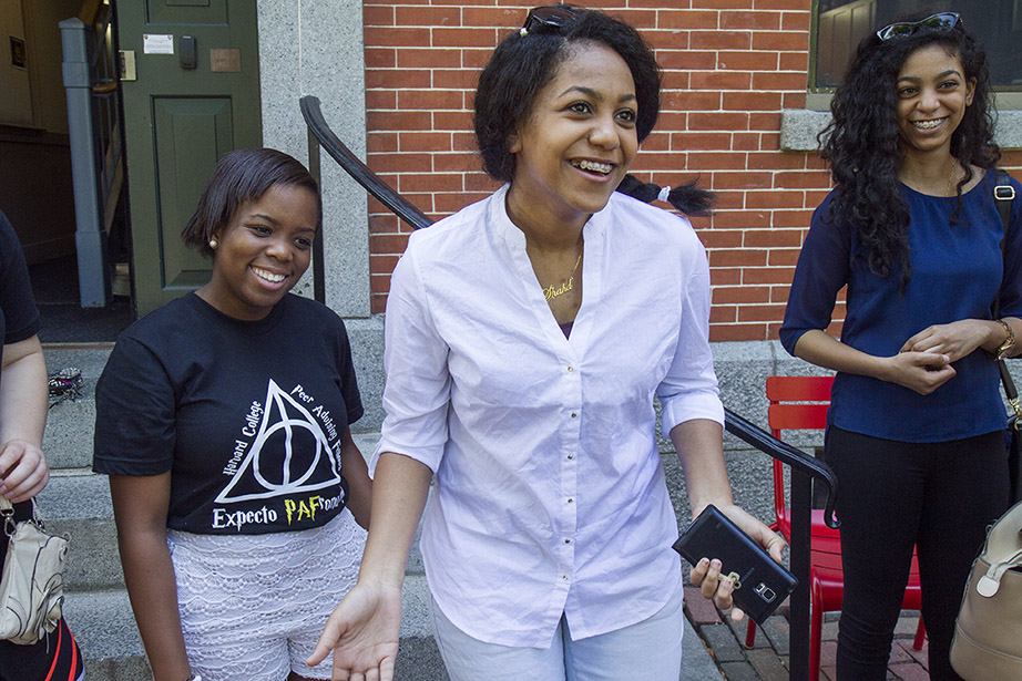 Settling in — Harvard Gazette