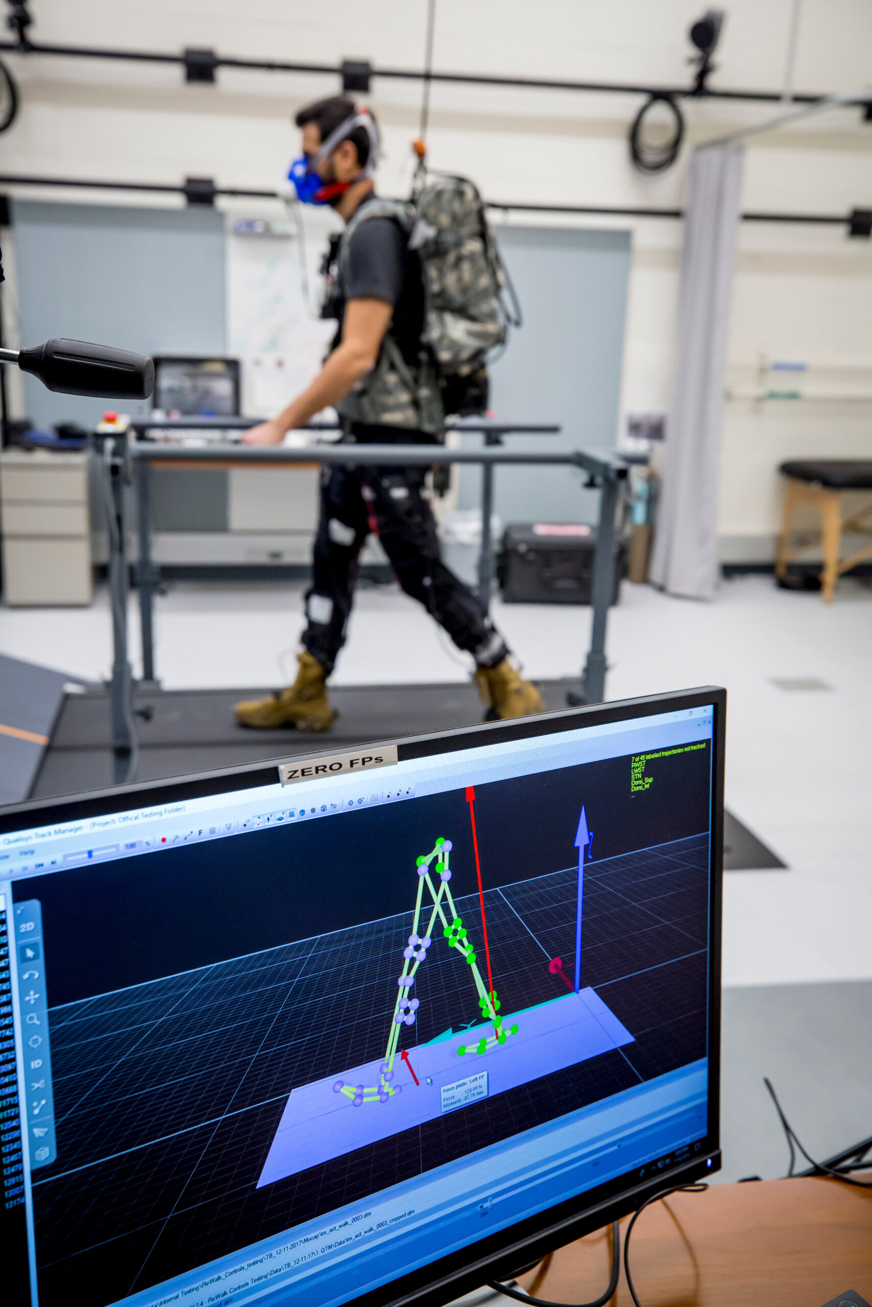 Next generation of robots crawl, run, fly into the real world — Harvard ...