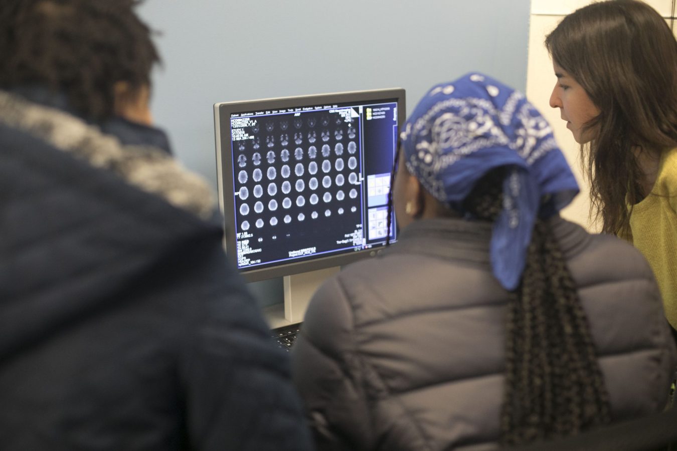 Neuroscience workshops fuel Cambridge students’ college dreams ...