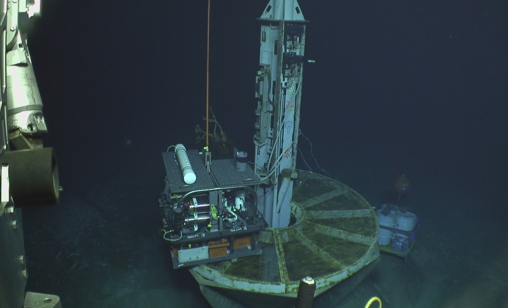 Deep-sea natural lab ‘a rare opportunity,’ Harvard researcher says ...