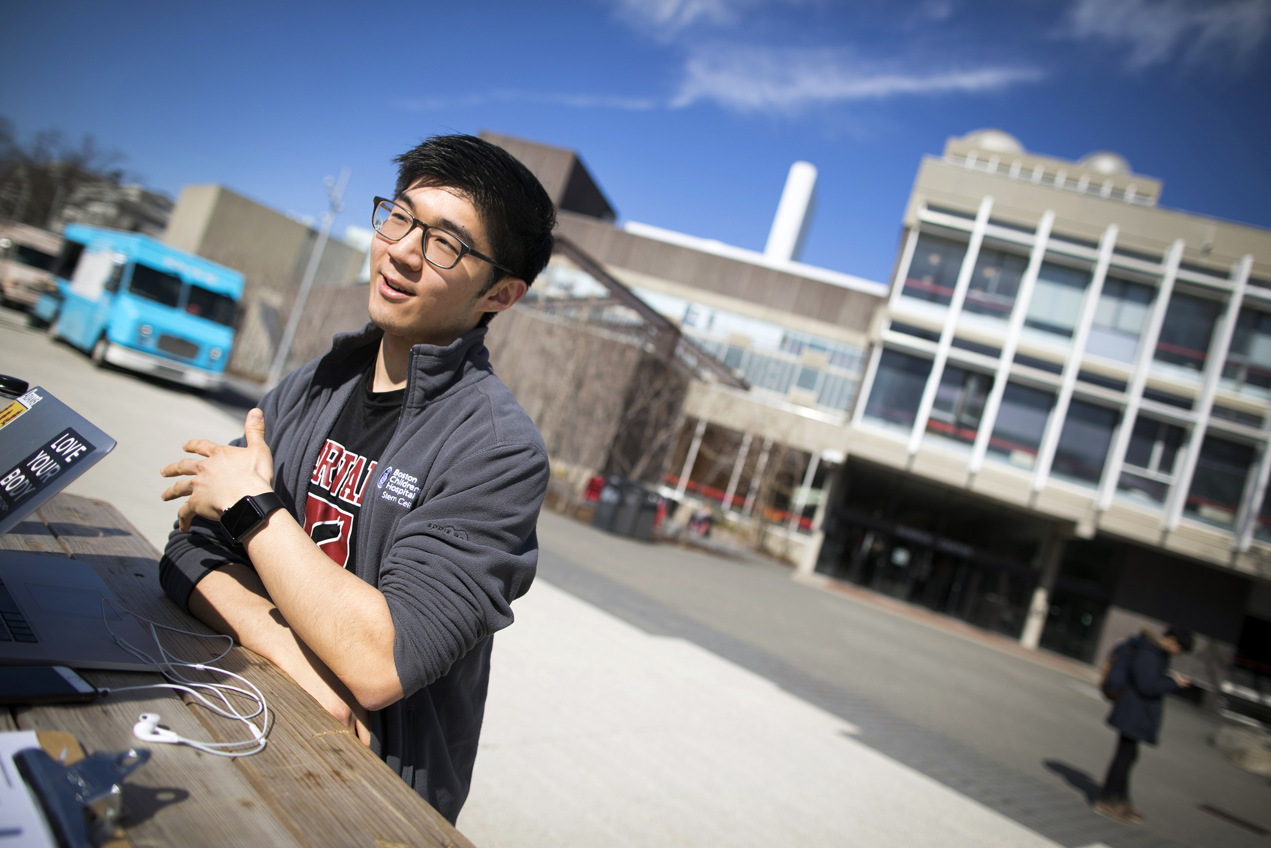 #HarvardUnwind asks students to think about something else — Harvard ...