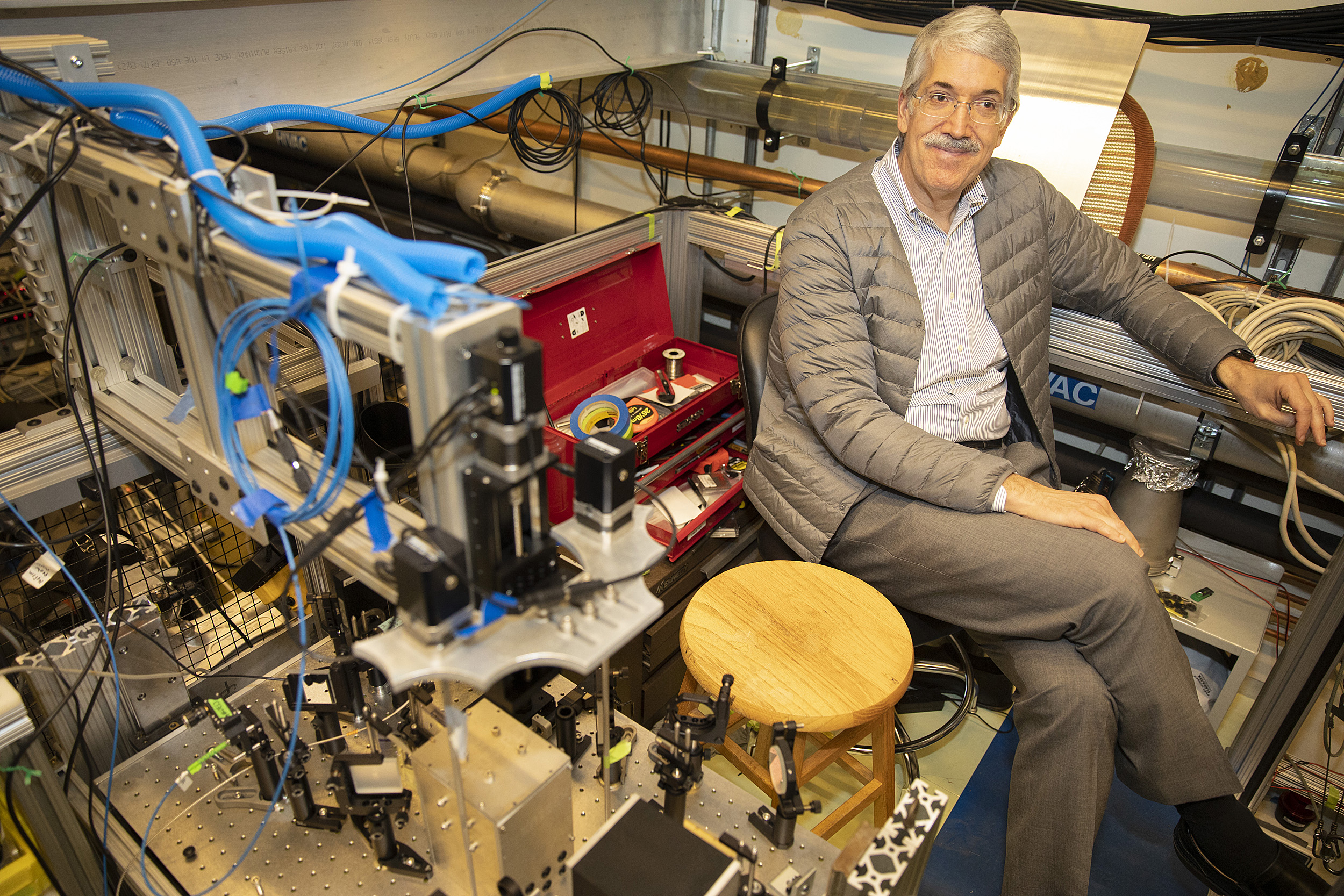 Harvard scientists use optical tweezers to capture ultracold molecules ...