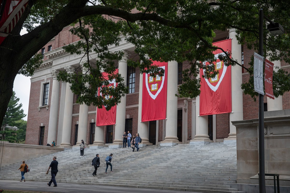 935 admitted early to Harvard College Class of ’23 – Harvard Gazette