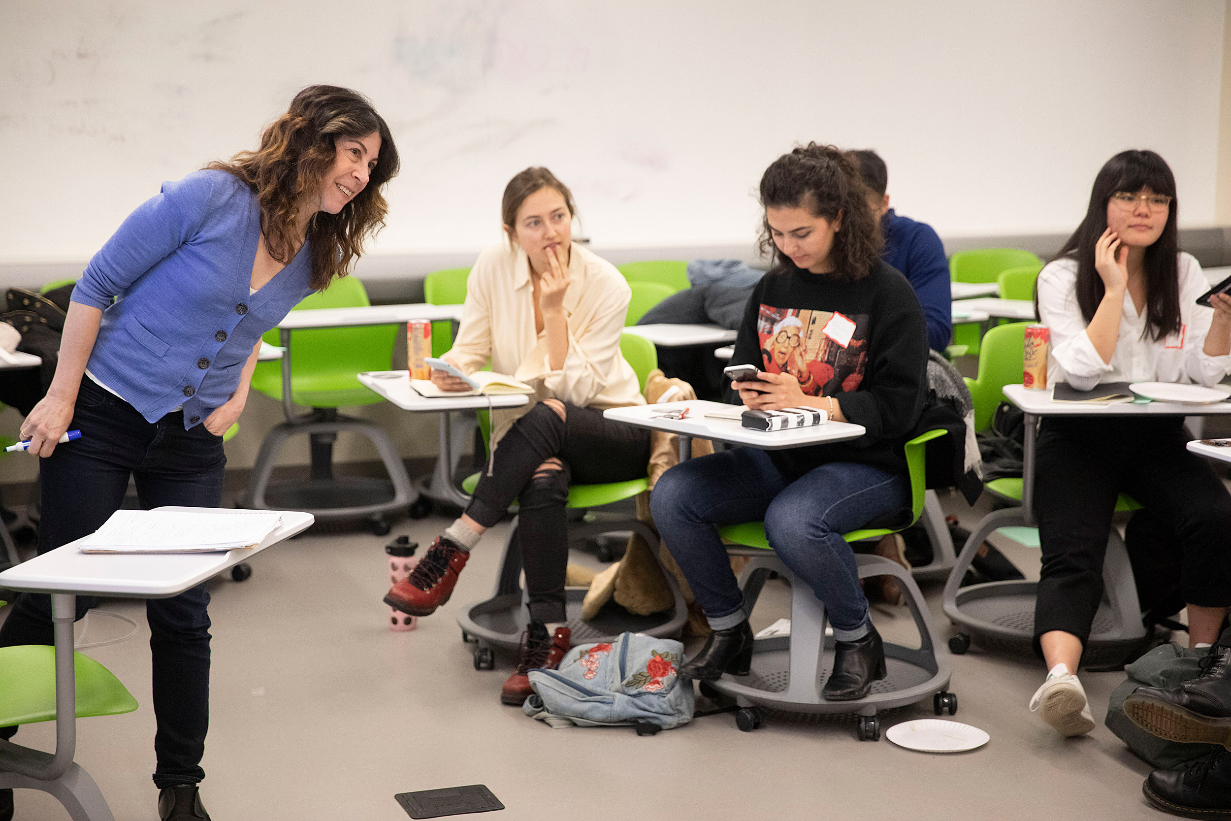 Harvard comedy troupe puts faculty and deans onstage — Harvard Gazette