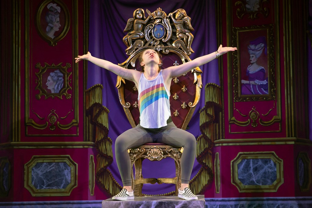 Coed Hasty Pudding makes its debut – Harvard Gazette