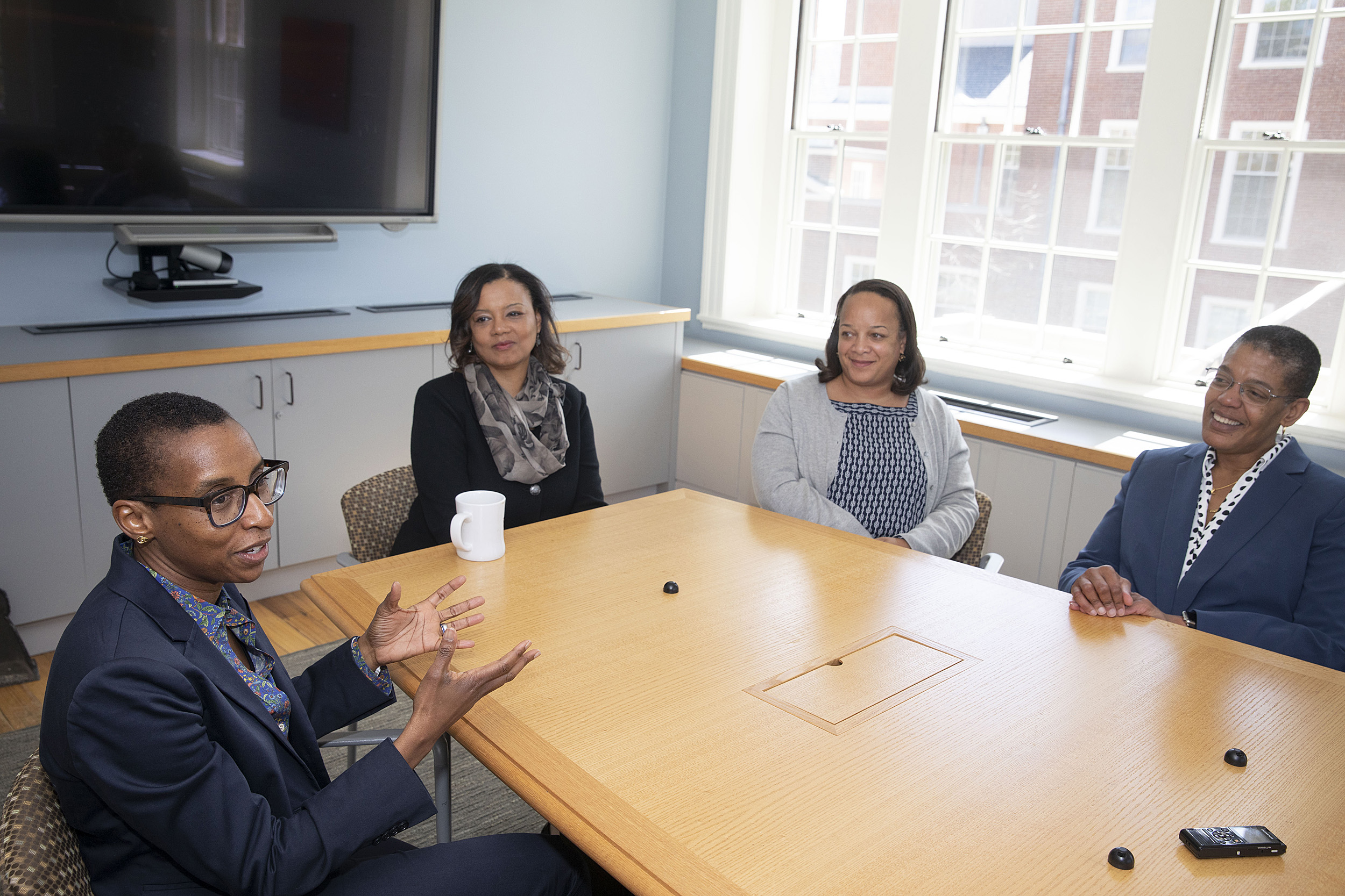 Four women discuss the challenges they face as Harvard deans — Harvard ...