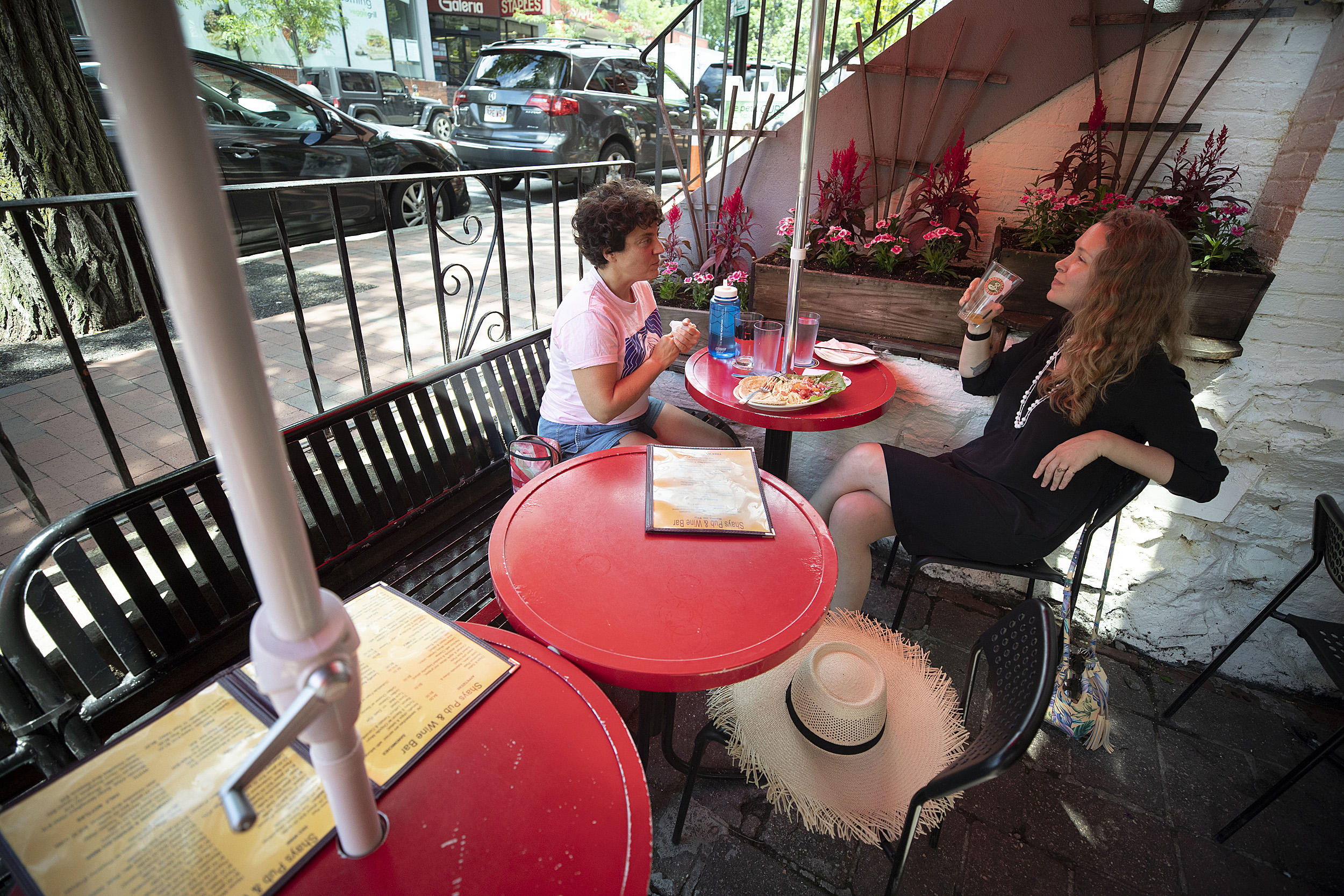 Suggestions for al fresco dining and drinking around Harvard Square ...