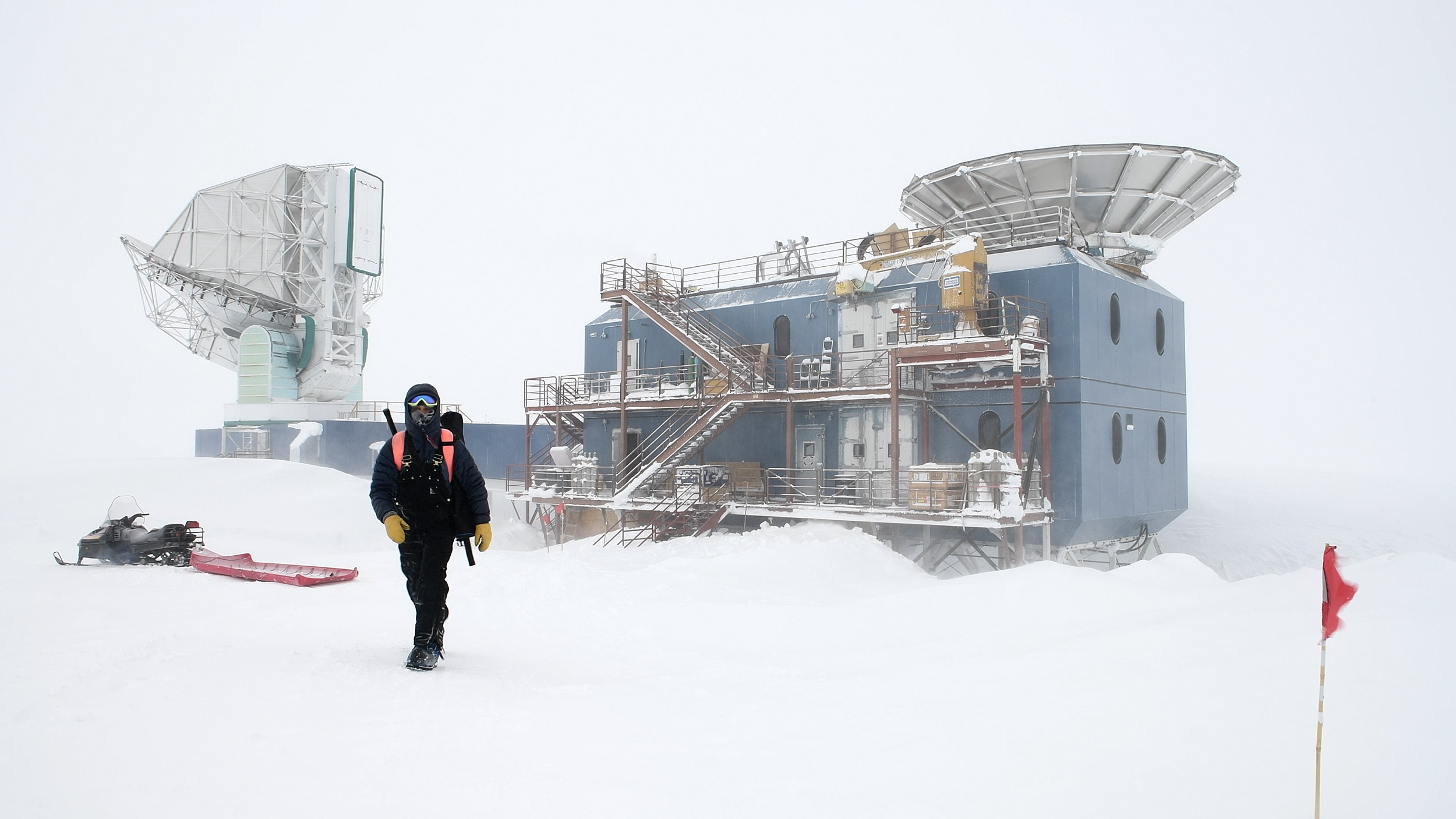 Harvard researchers battle the extreme at the South Pole — Harvard Gazette