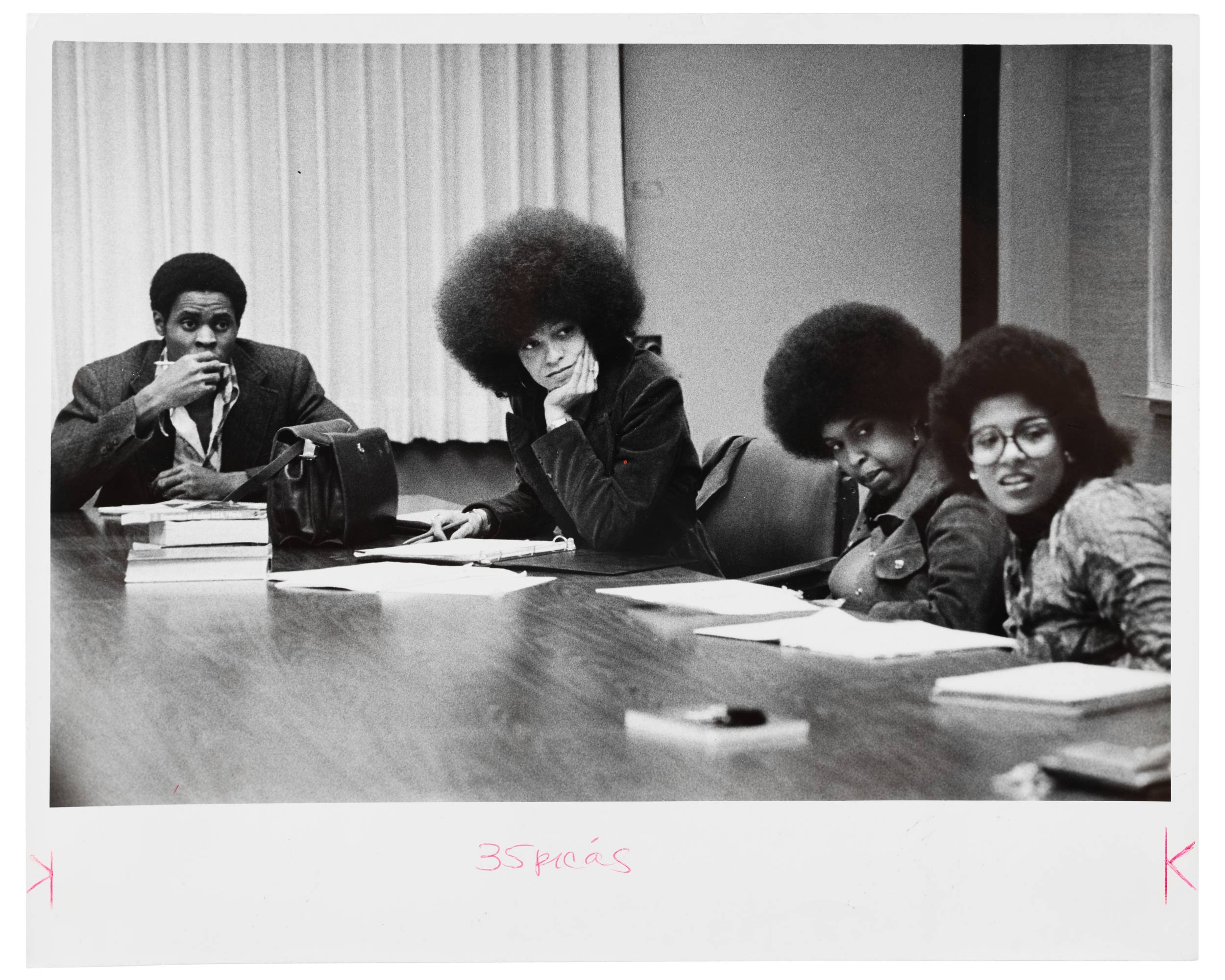 Examining prison abolition — one volume at time — Harvard Gazette