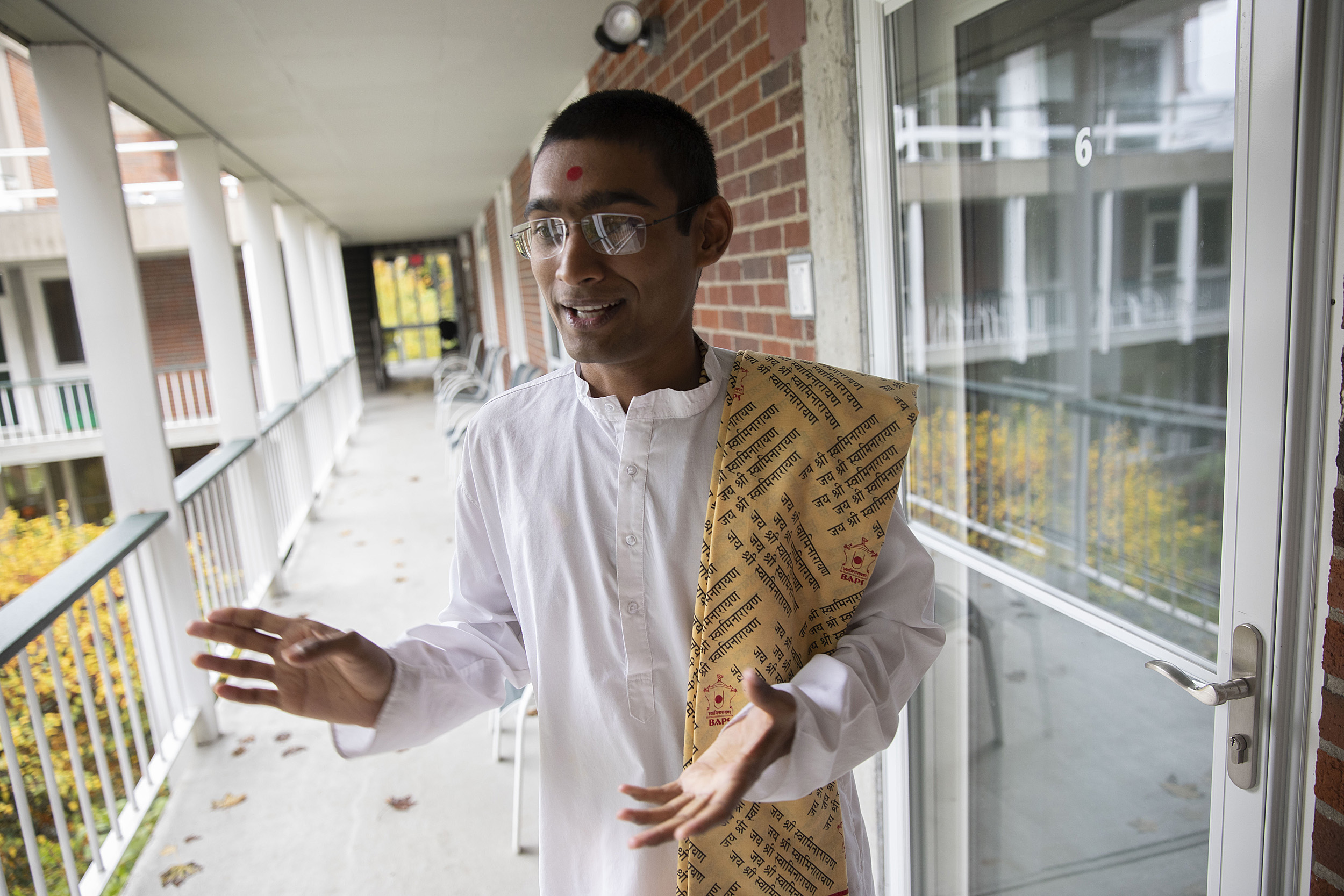 Hindu monastics expand their views at Harvard Divinity School — Harvard ...