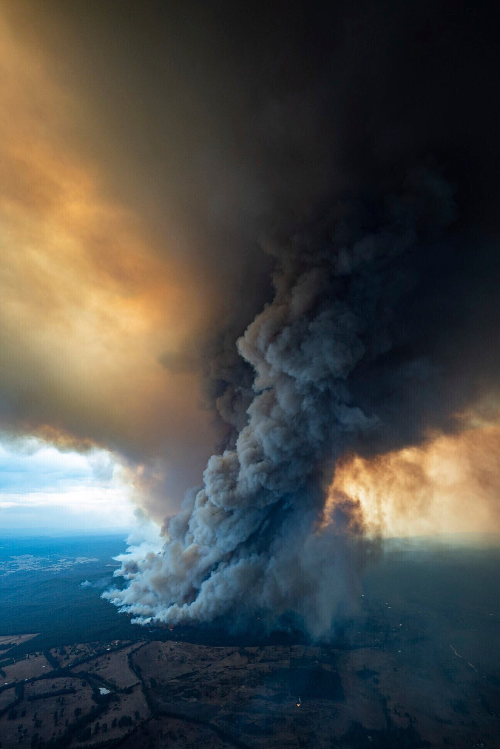 Harvard researcher explains fire tornadoes — Harvard Gazette