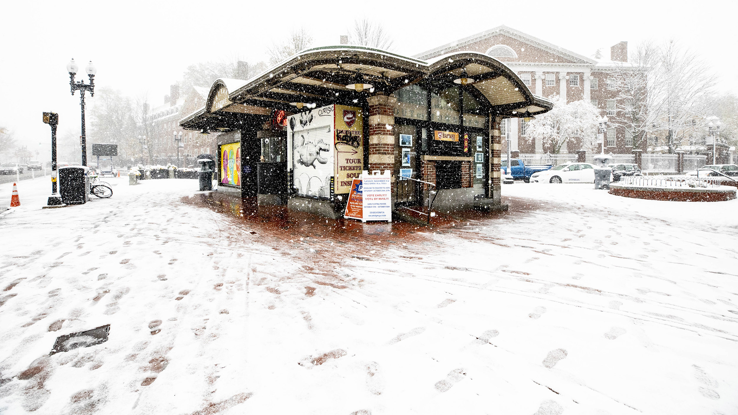 Walk through Harvard Square with 'Love Story' author — Harvard Gazette