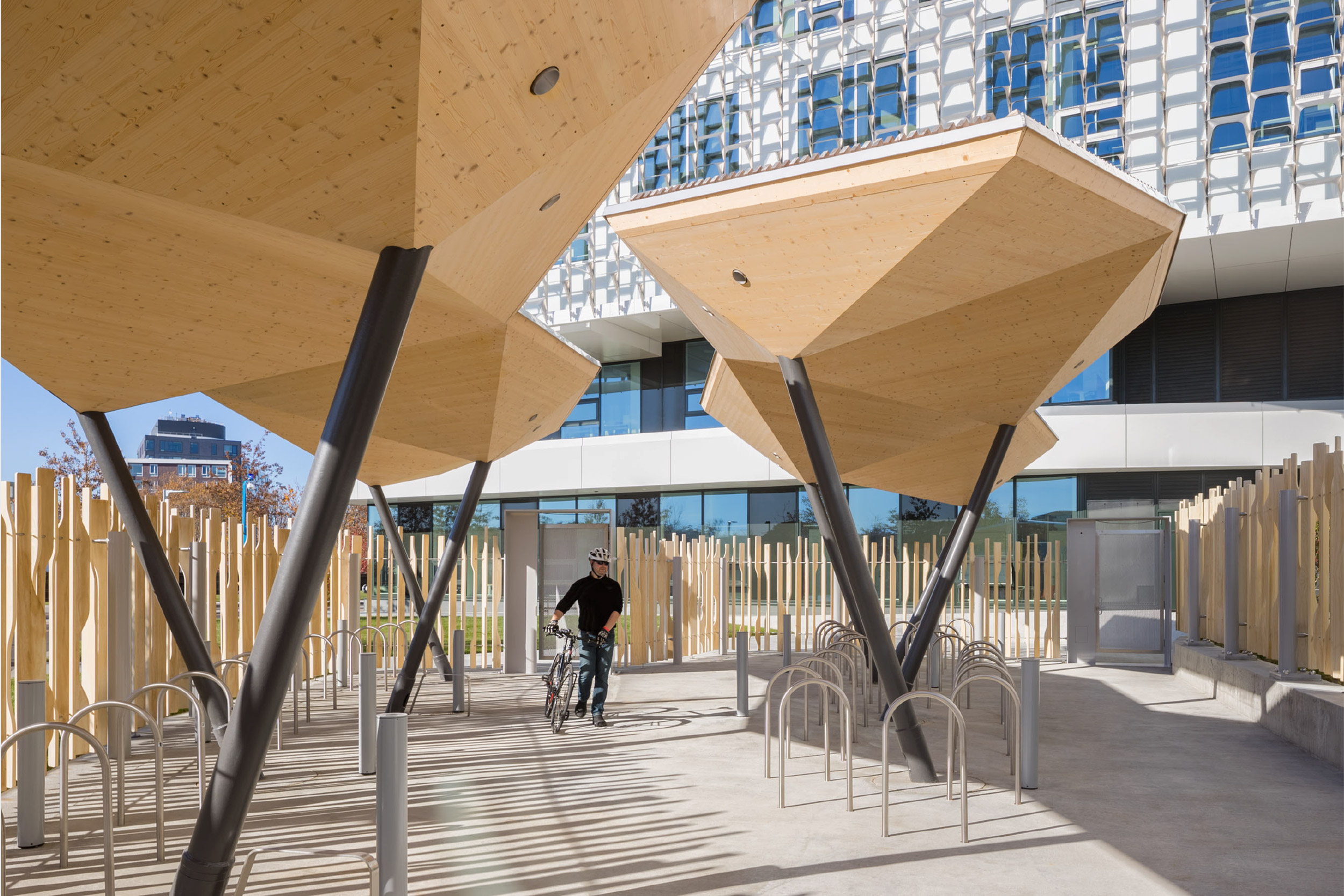 New complex recognized as one of the world’s healthiest lab buildings ...