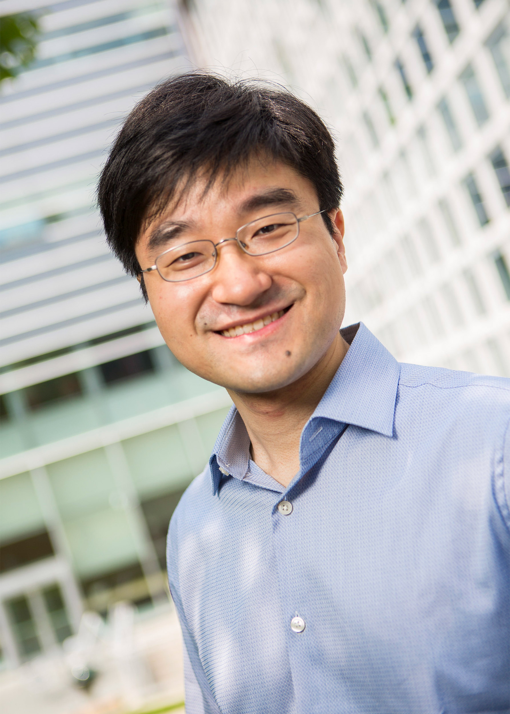 Researchers design long-lasting, solid-state lithium battery — Harvard ...