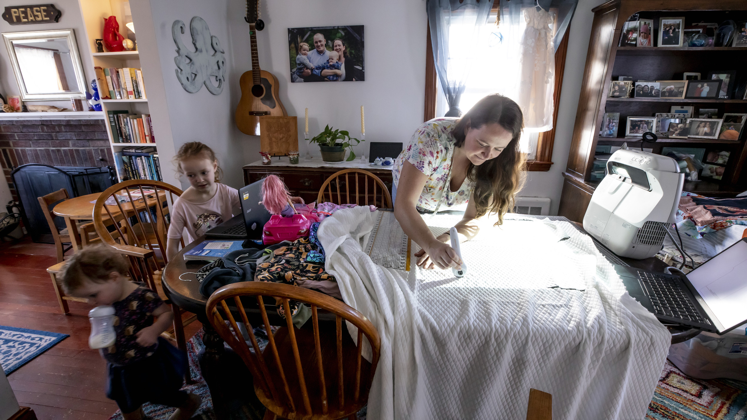 Art show puts creativity of Harvard staff on display — Harvard Gazette