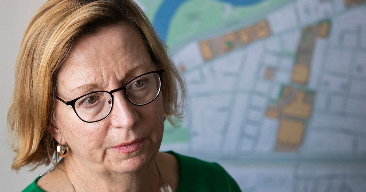 Katie Lapp to step down as executive VP — Harvard Gazette