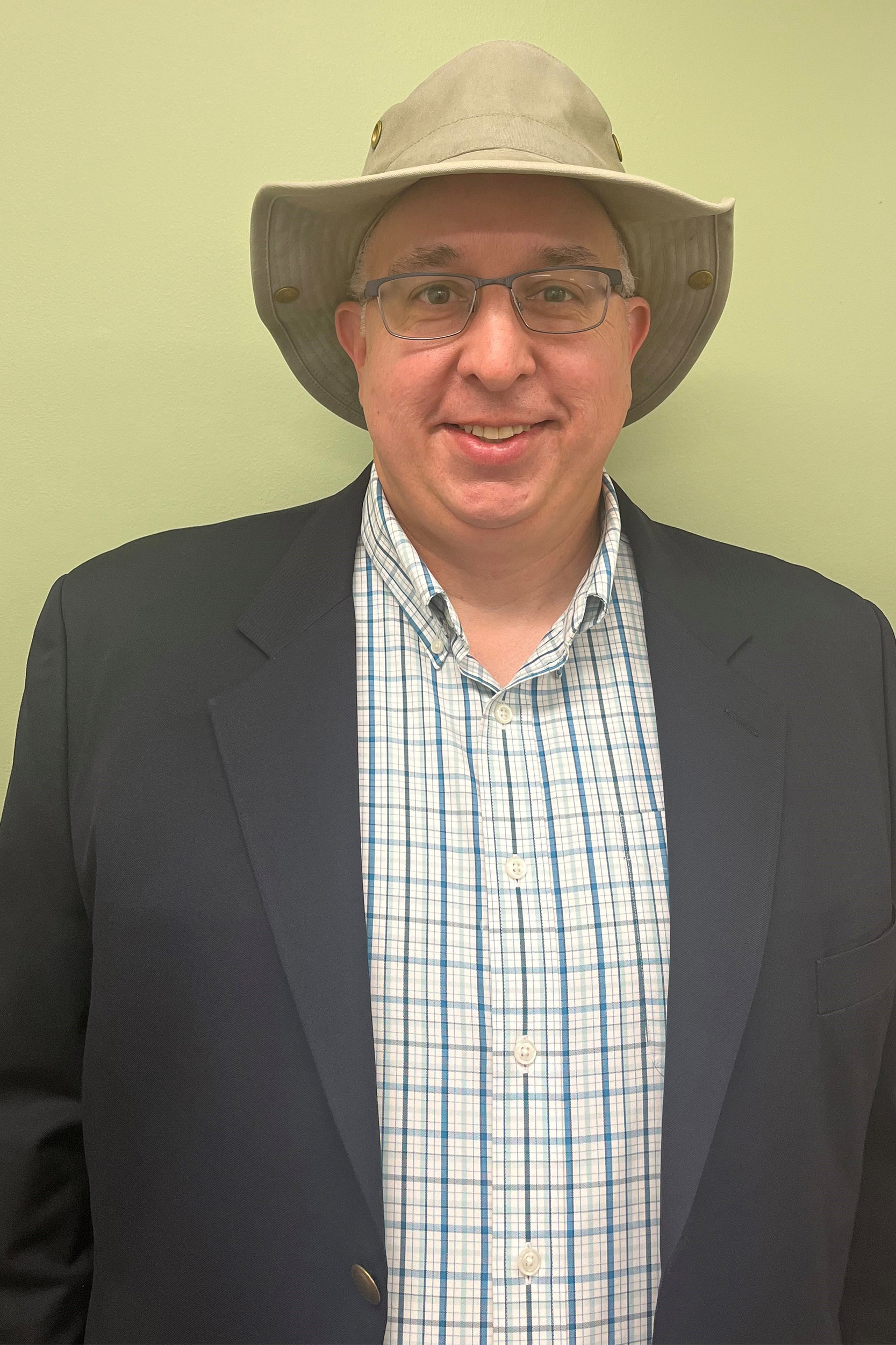 Six alumni honored with HAA Award for extraordinary service — Harvard ...