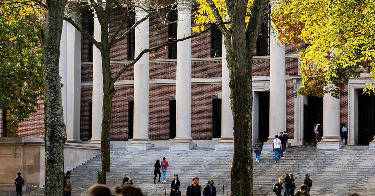 New ‘launch grant’ will help students navigate post-Harvard costs ...