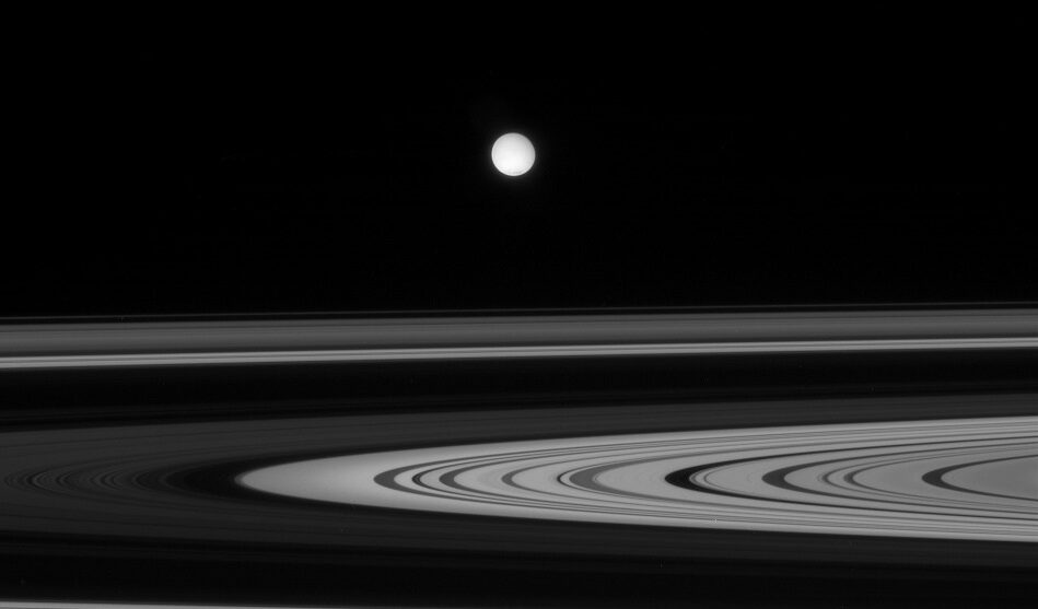 Life on a Saturn moon? Harvard-NASA study finds key ingredient for ...