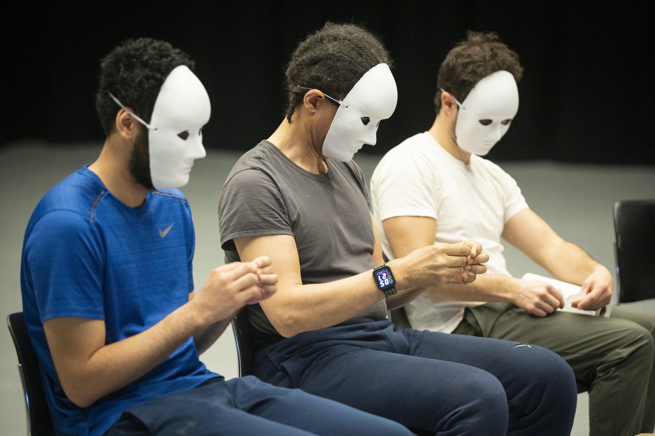 Acting secrets from Blue Man Group — Harvard Gazette