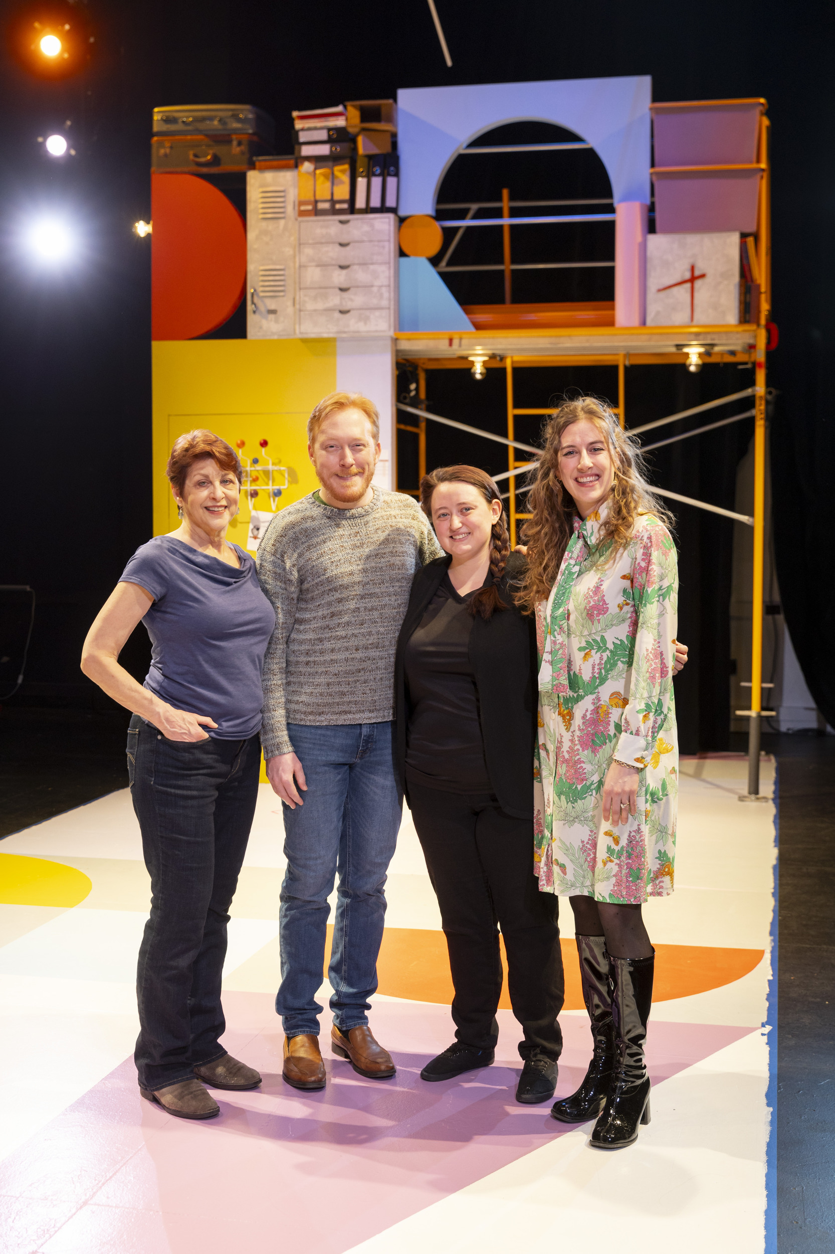 Famous parrot finds his way onstage in ‘Beyond Words’ — Harvard Gazette