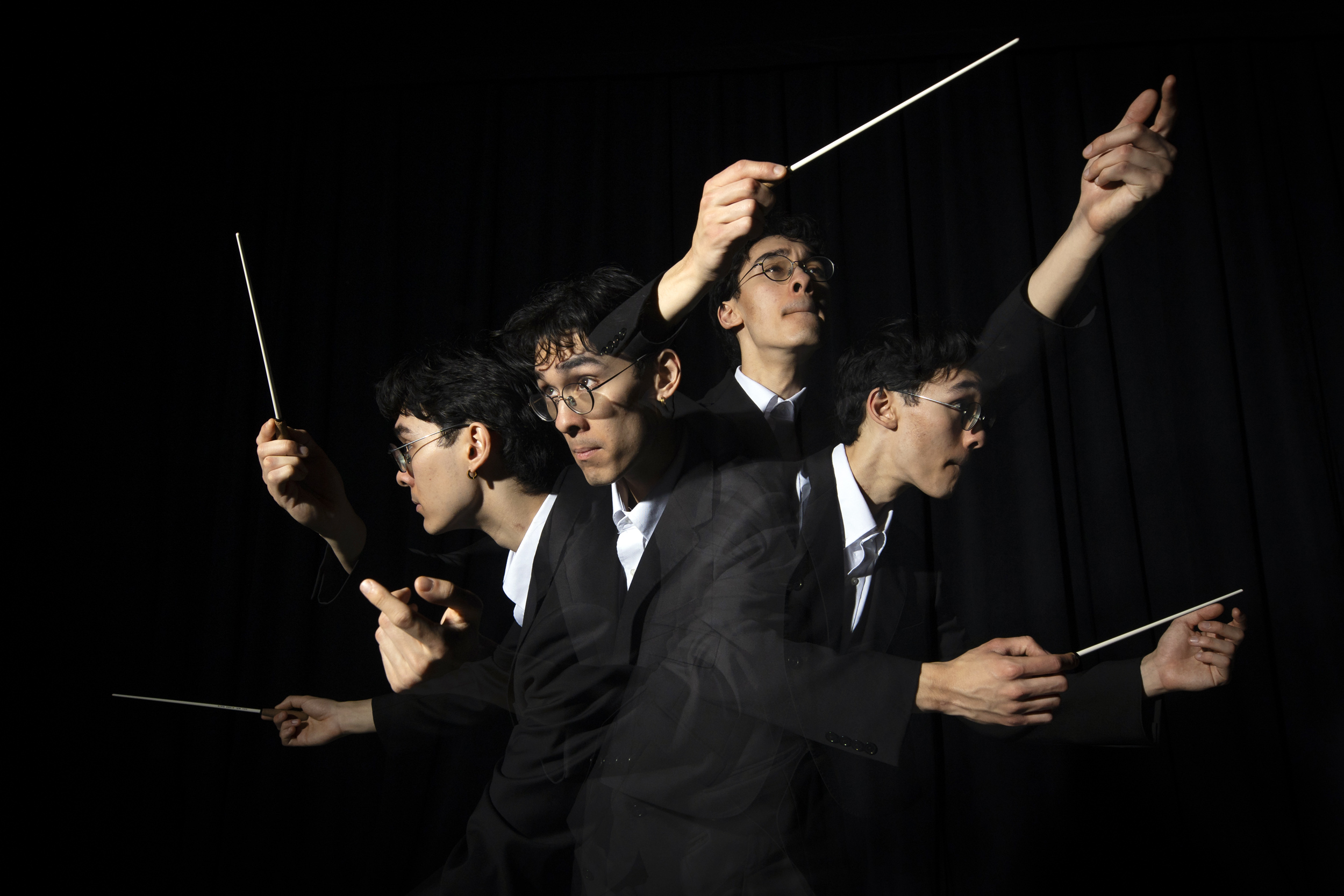 Photographer shines light on stroboscopic technique — Harvard Gazette