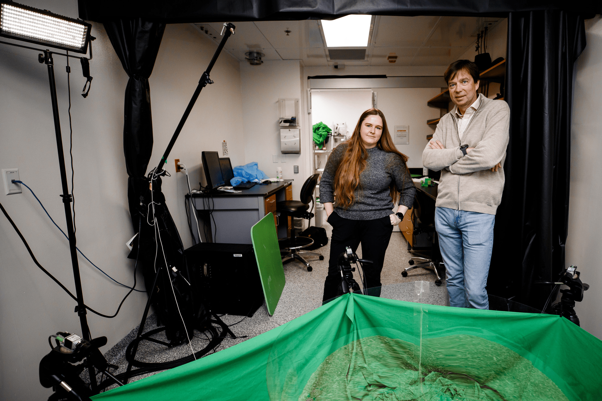 Harvard study shows parrots can pass classic test of intelligence ...