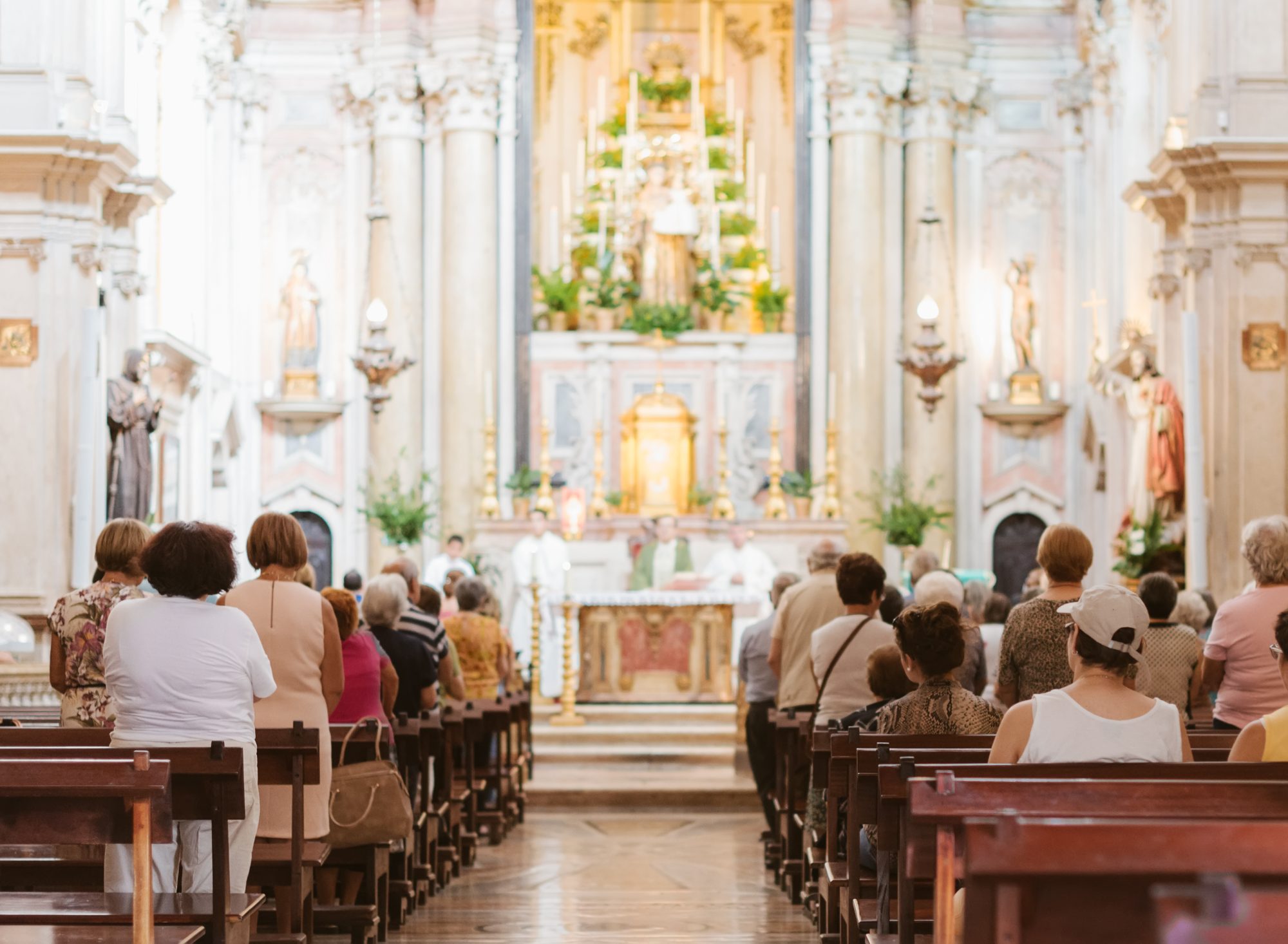 Data bolsters theory about plunging Catholic Mass attendance — Harvard ...